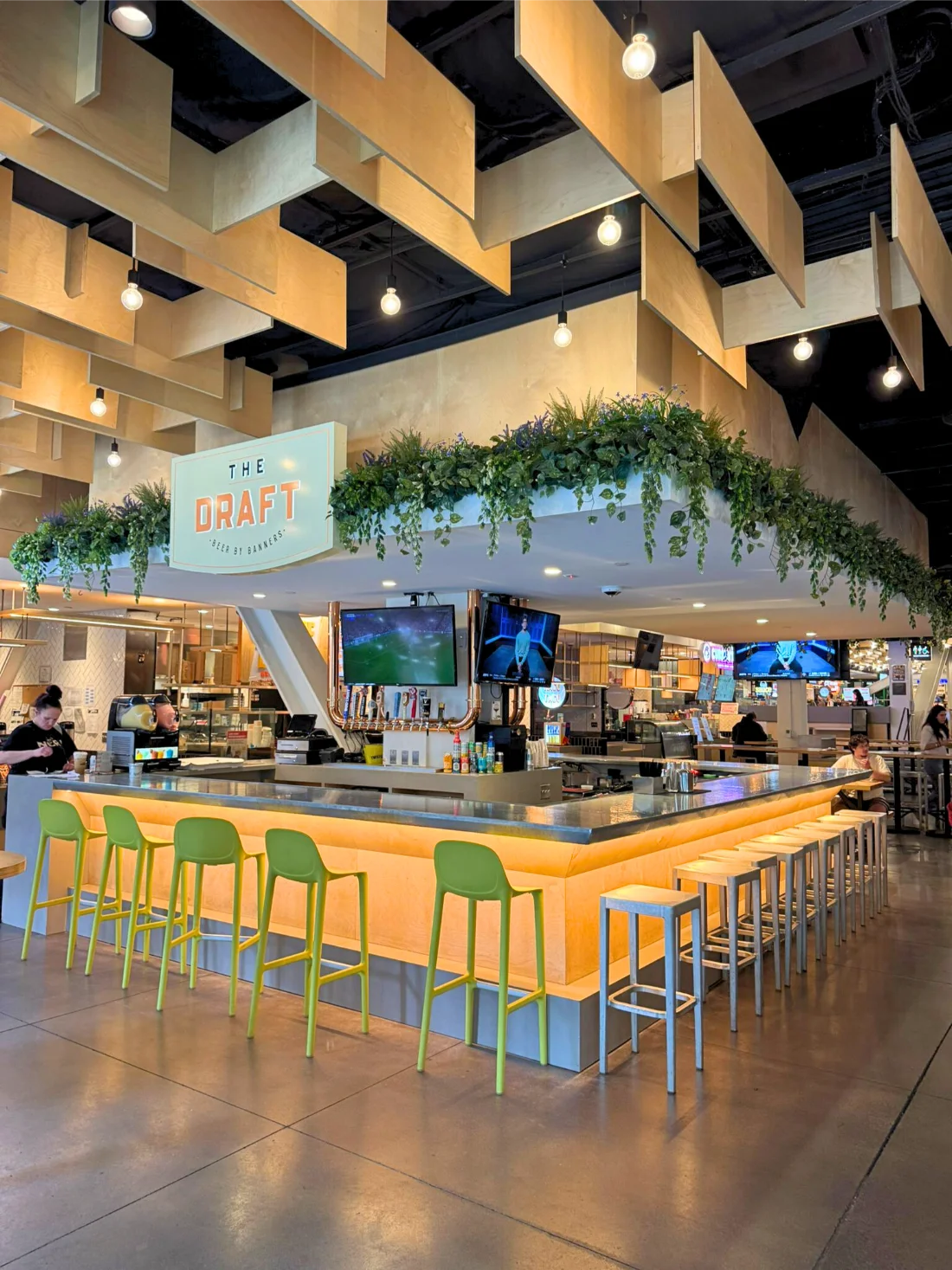 Custom Artificial Plant Design for Commercial Interiors – Naturalist